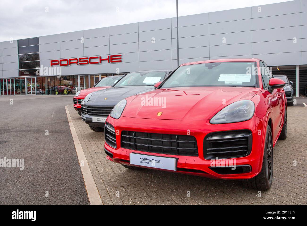 Cayenne v6 t 340 v6 tiptronic s auto start stop hi-res stock ...