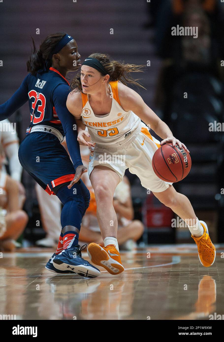 January 10, 2016: Tennessee Lady Volunteers guard Alexa Middleton (33 ...