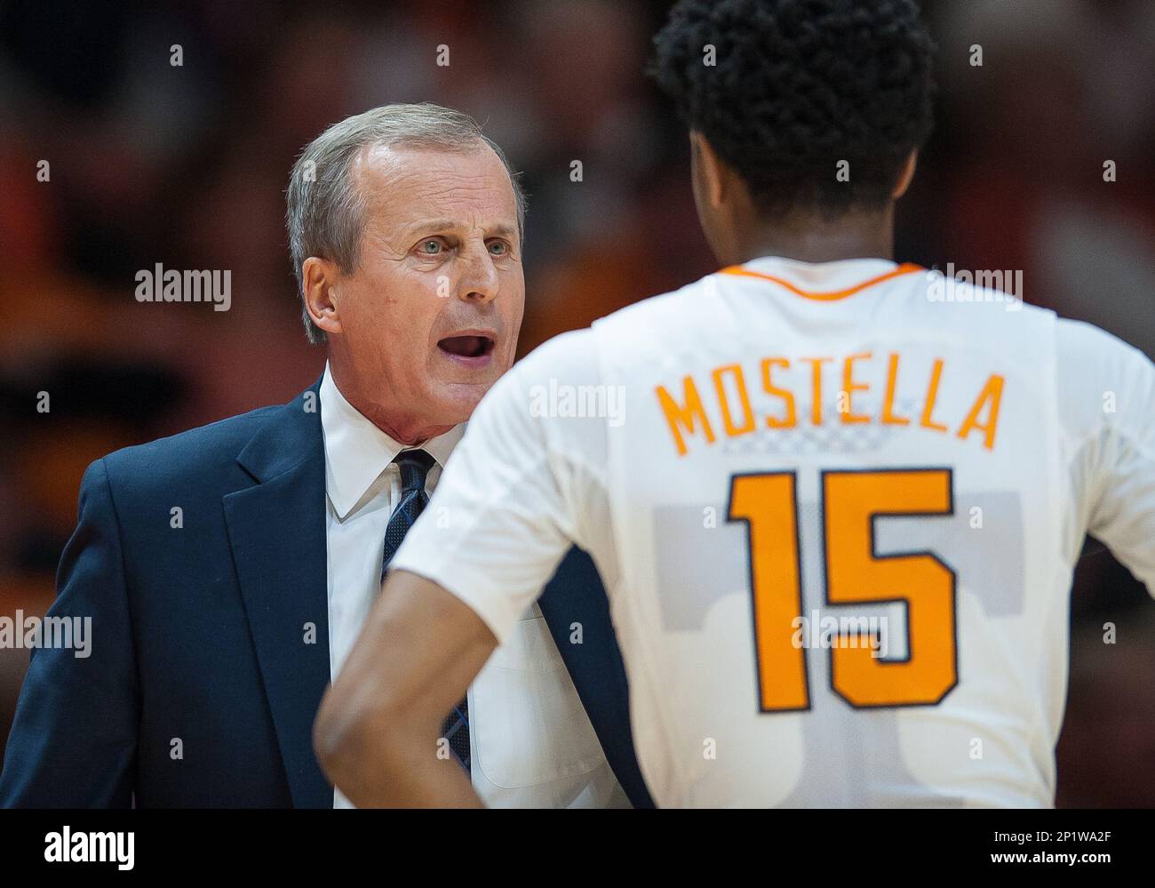 January 9, 2016: Tennessee Volunteers head coach Rick Barnes talks to ...