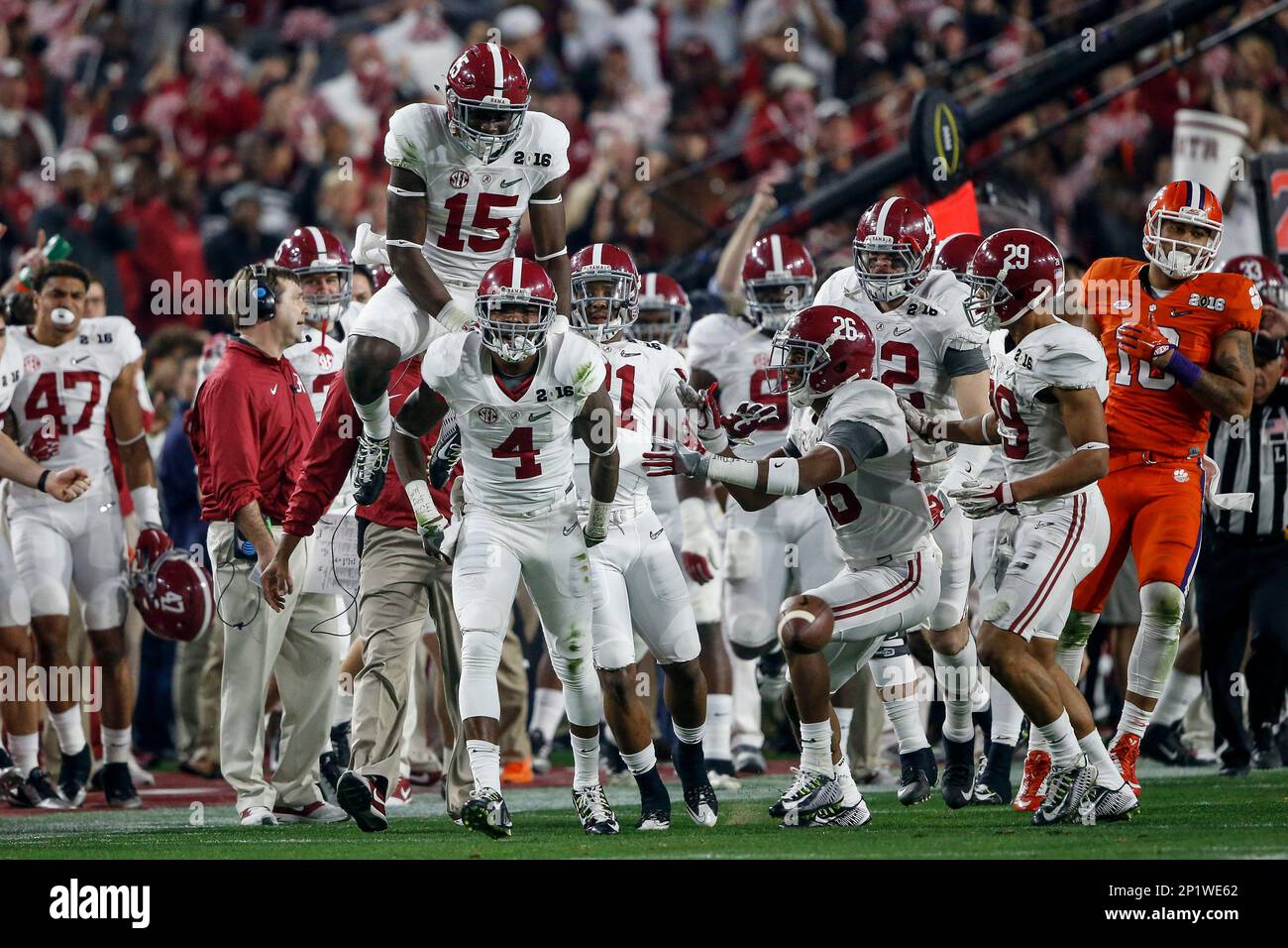January 11, 2016: Alabama Crimson Tide defensive back Eddie Jackson (4 ...
