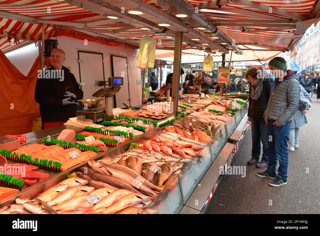 Amsterdam fish market netherlands hi-res stock photography and images ...