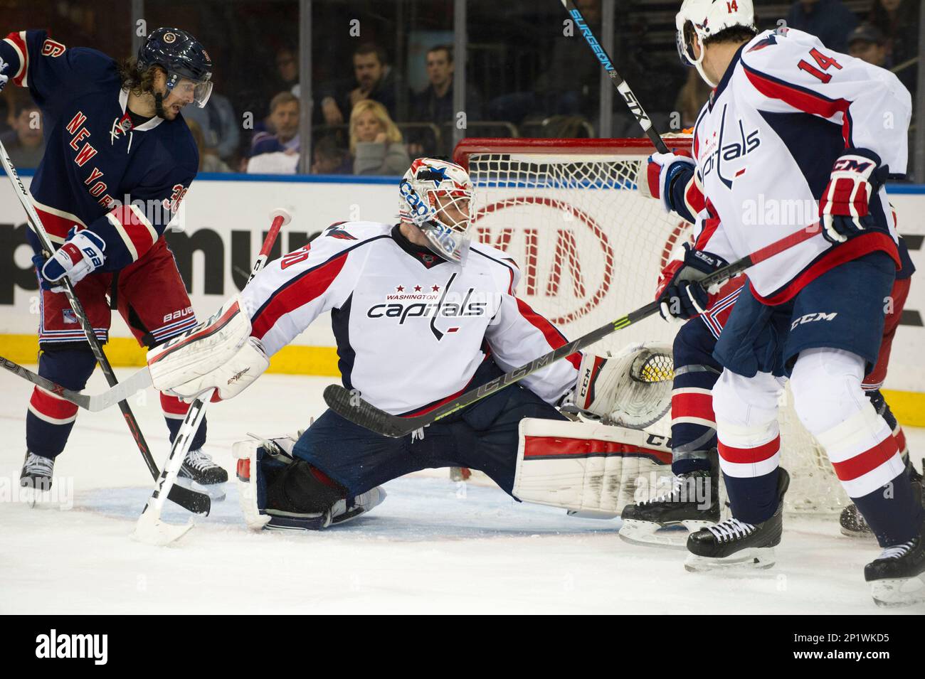 January 09, 2016: Washington Capitals goalie Braden Holtby (70) reacts ...