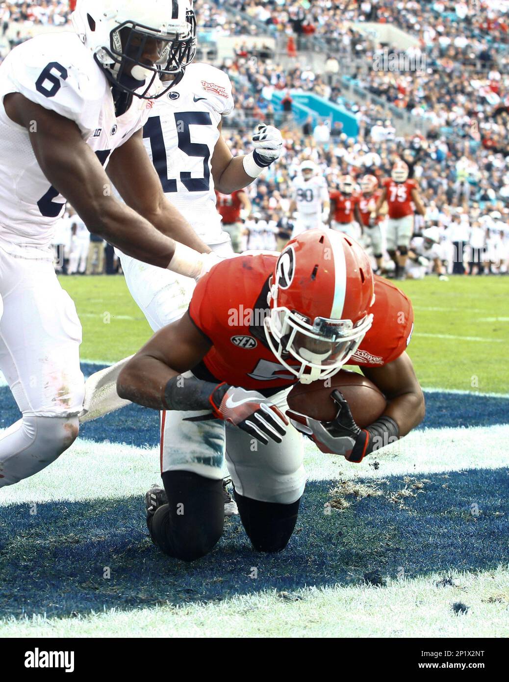 January 02 2016: Georgia Bulldogs wide receiver Terry Godwin (5) holds ...