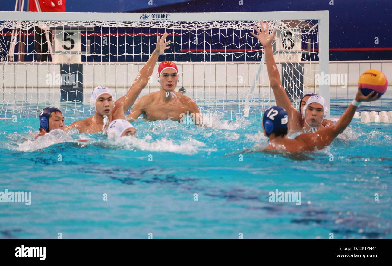 Players of China men's national water polo team compete against players ...