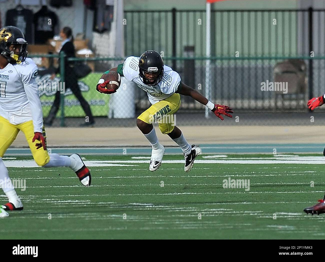 December 19, 2015 Sacramento, CA.Narbonne Tre Walker #10 runs in action ...