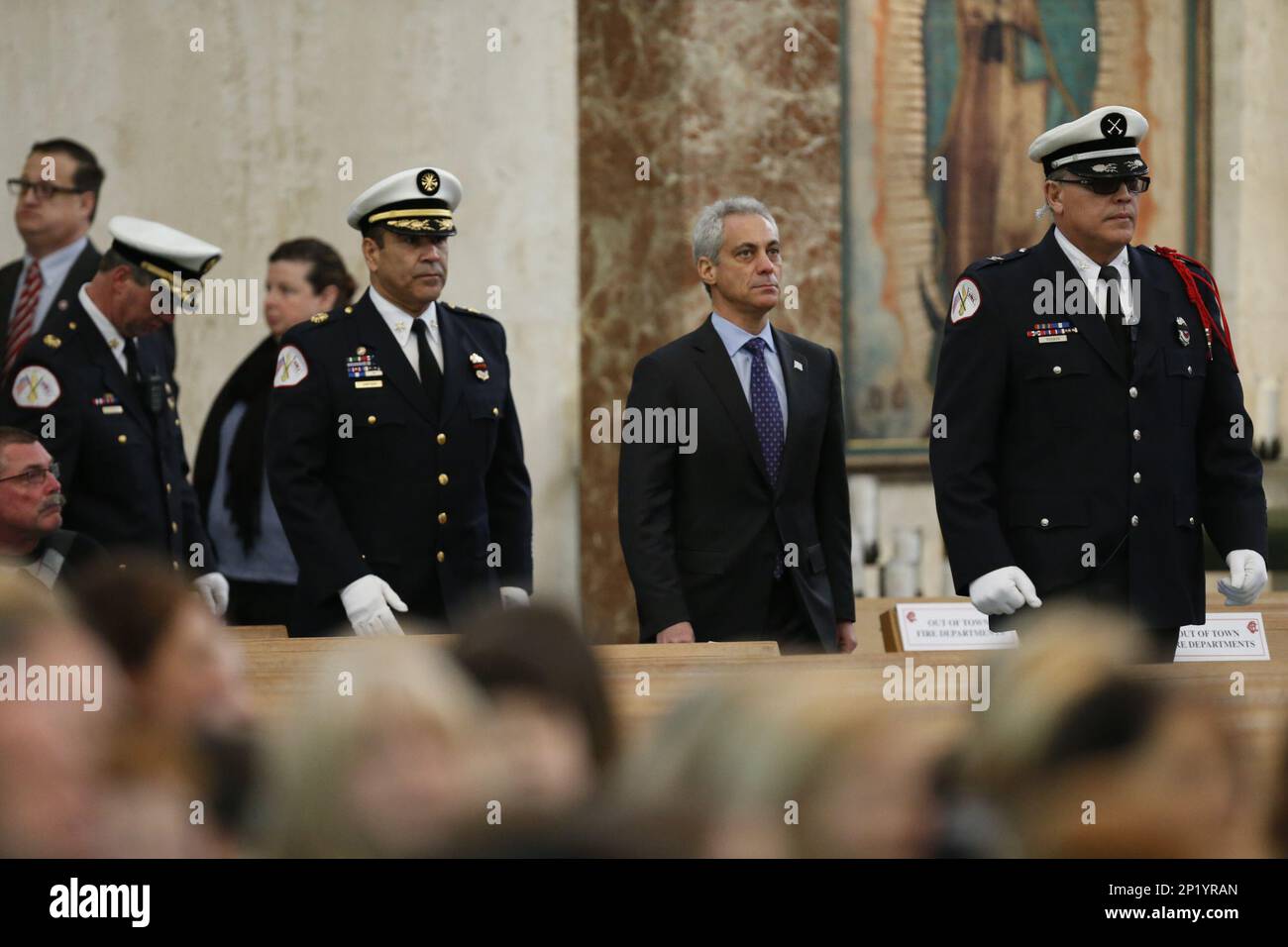 Mayor Rahm Emanuel enters Chicago firefighter Daniel Capuano's funeral ...