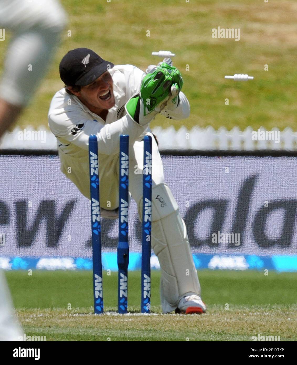 New Zealand’s BJ Watling runs out Sri Lanka’s Udara Jayasundera for 26 ...