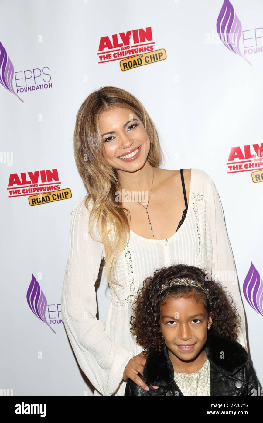 Photo by: JMA/STAR MAX/IPx12/13/15Jennifer Freeman at Celebrity Family ...
