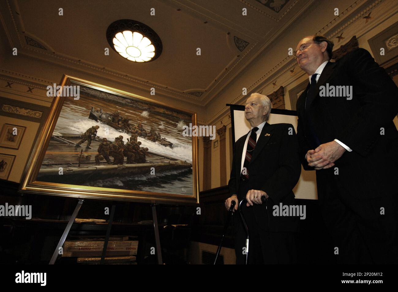 Lt. Gen. james R. Helmly, Chief of the Army Reserve, unveiled the ...