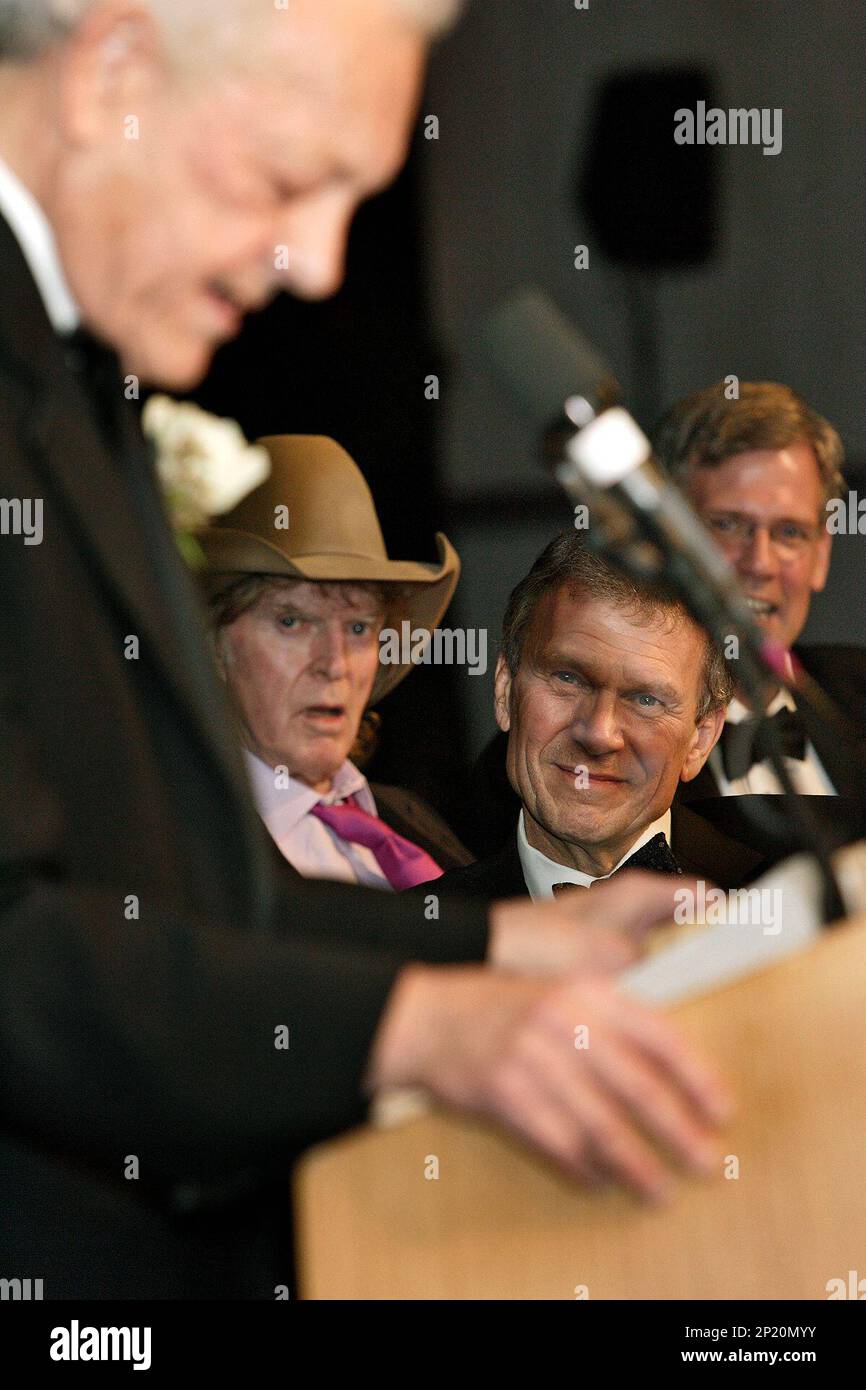 Former CBS news anchorman Bob Schieffer speaks at a roast in his honor ...