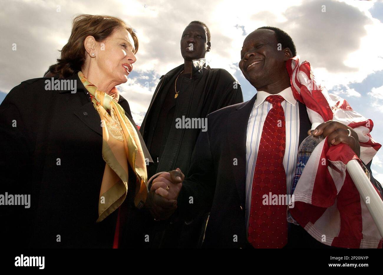 Simon Deng, a former slave from Sudan, talks with House Minority Leader ...