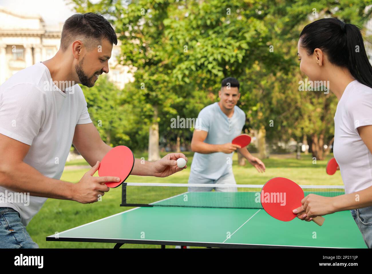 Ping pong friends hi-res stock photography and images - Alamy