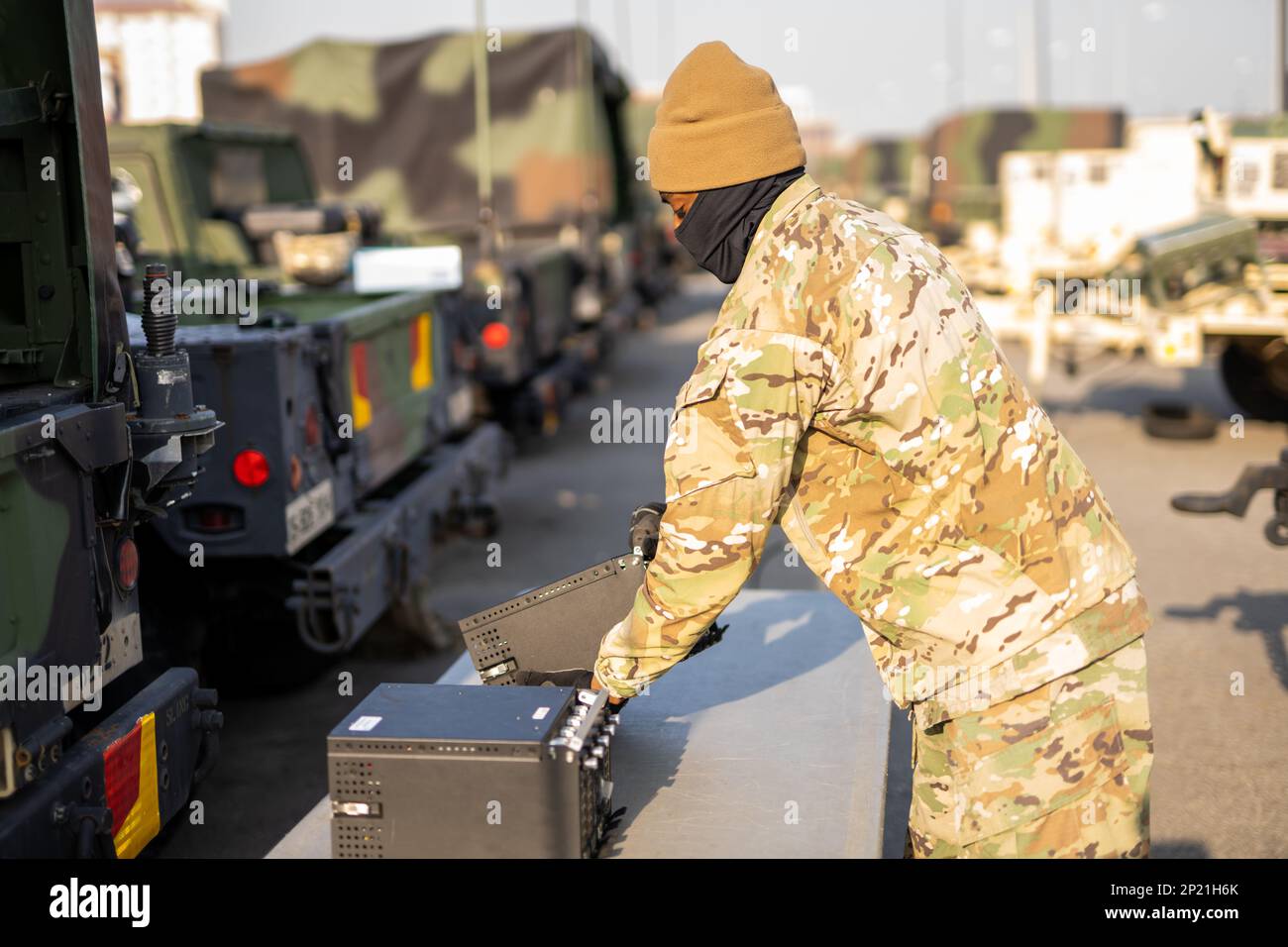 Hard moves hi-res stock photography and images - Alamy