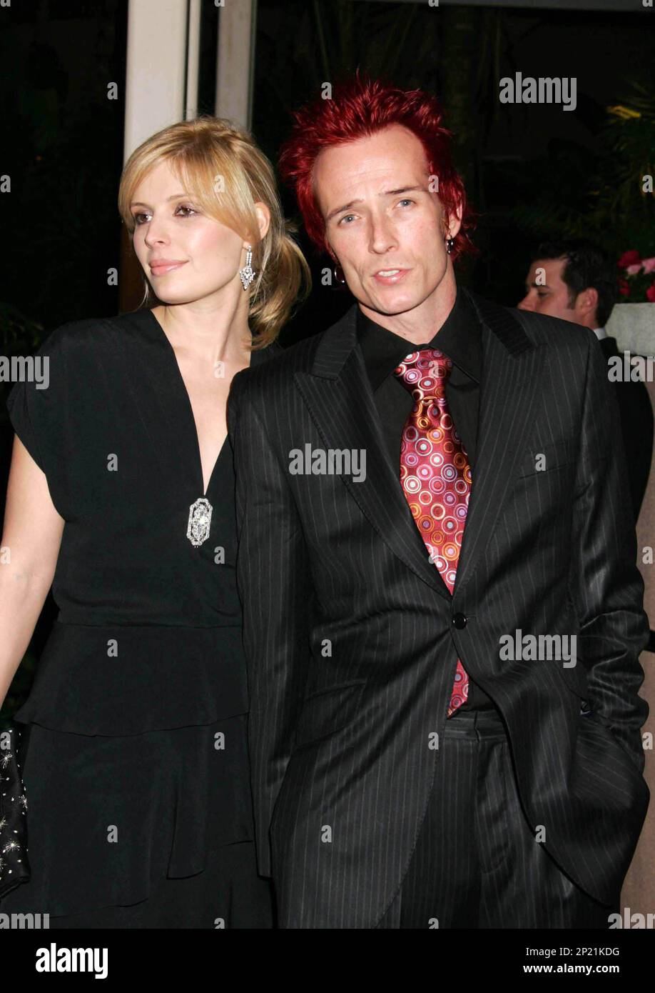 Photo by: Westcom/STAR MAX/IPx2/12/05Scott Weiland and his wife Mary at ...