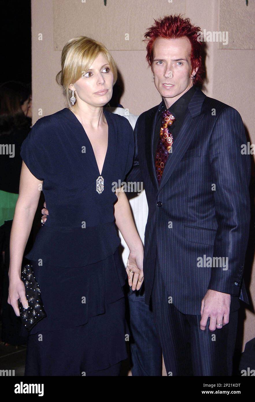 Photo by: Germana/STAR MAX/IPx2/12/05Scott Weiland and his wife Mary at ...