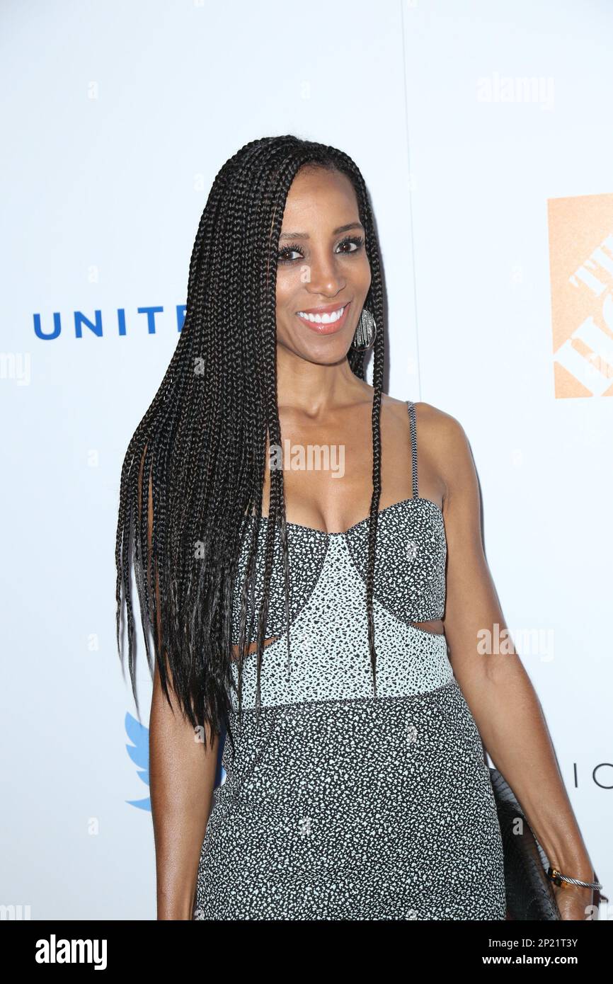 Photo by: JMA/STAR MAX/IPx12/2/15Shaun Robinson at The EBONY Power 100 ...