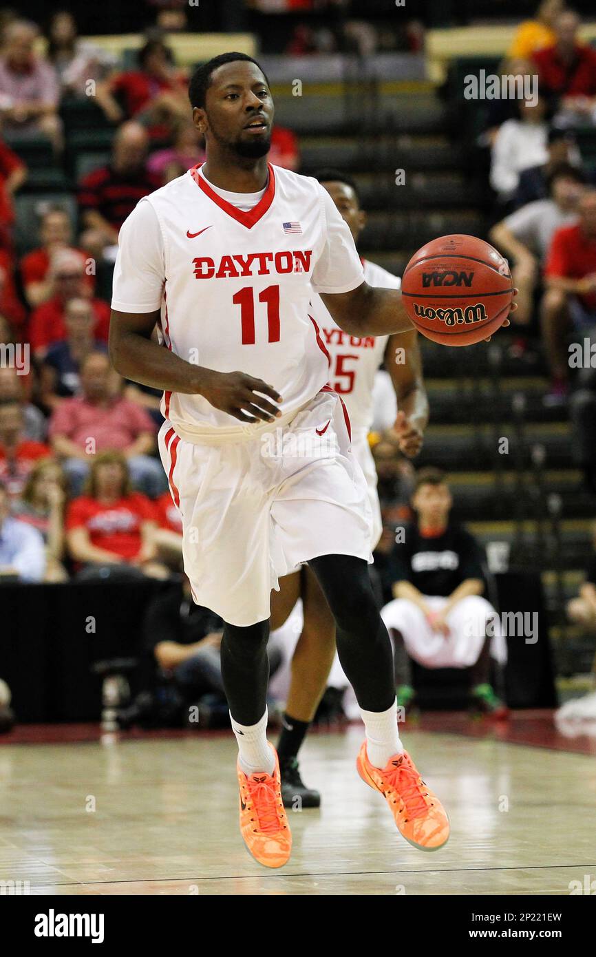 29 November 2015: Dayton Flyers guard Scoochie Smith (11) brings the ...