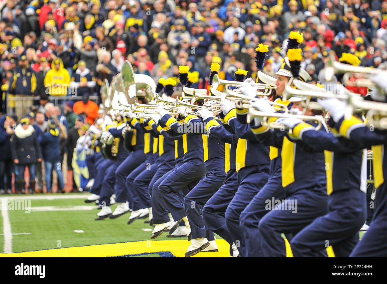 November 28, 2015: The University of Michigan Wolverines Marching Band ...
