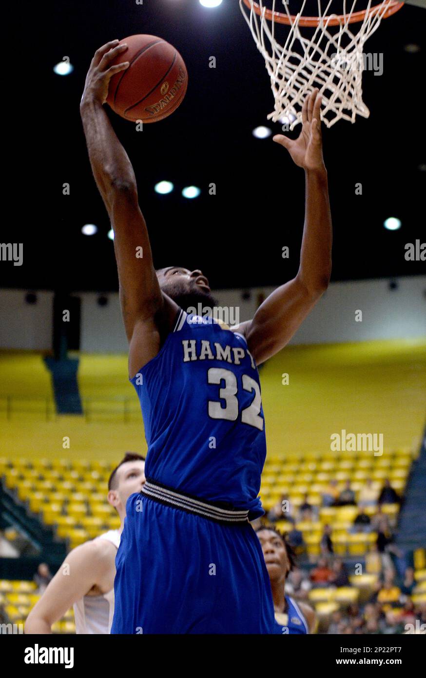 Nov. 25, 2015 - Williamsburg, VA, USA - 20151125 - Hampton forward ...