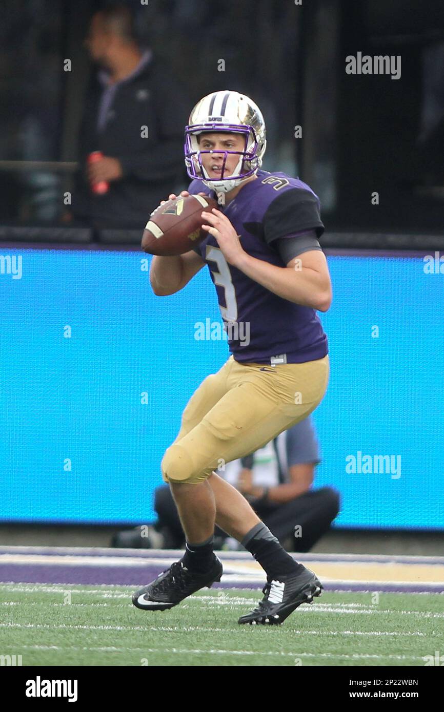 Washington Huskies Jake Browning (3) during a game against the Utah ...