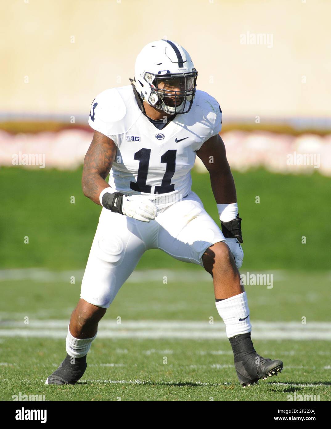 Penn State Nittany Lions Brandon Bell (11) during a game against the ...