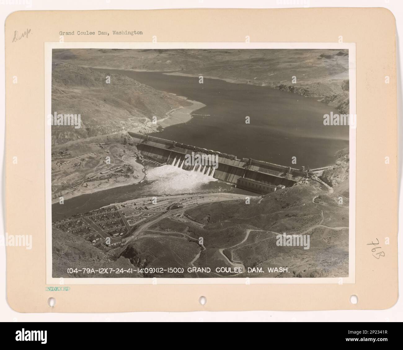 Photograph grand coulee dam hi-res stock photography and images - Alamy
