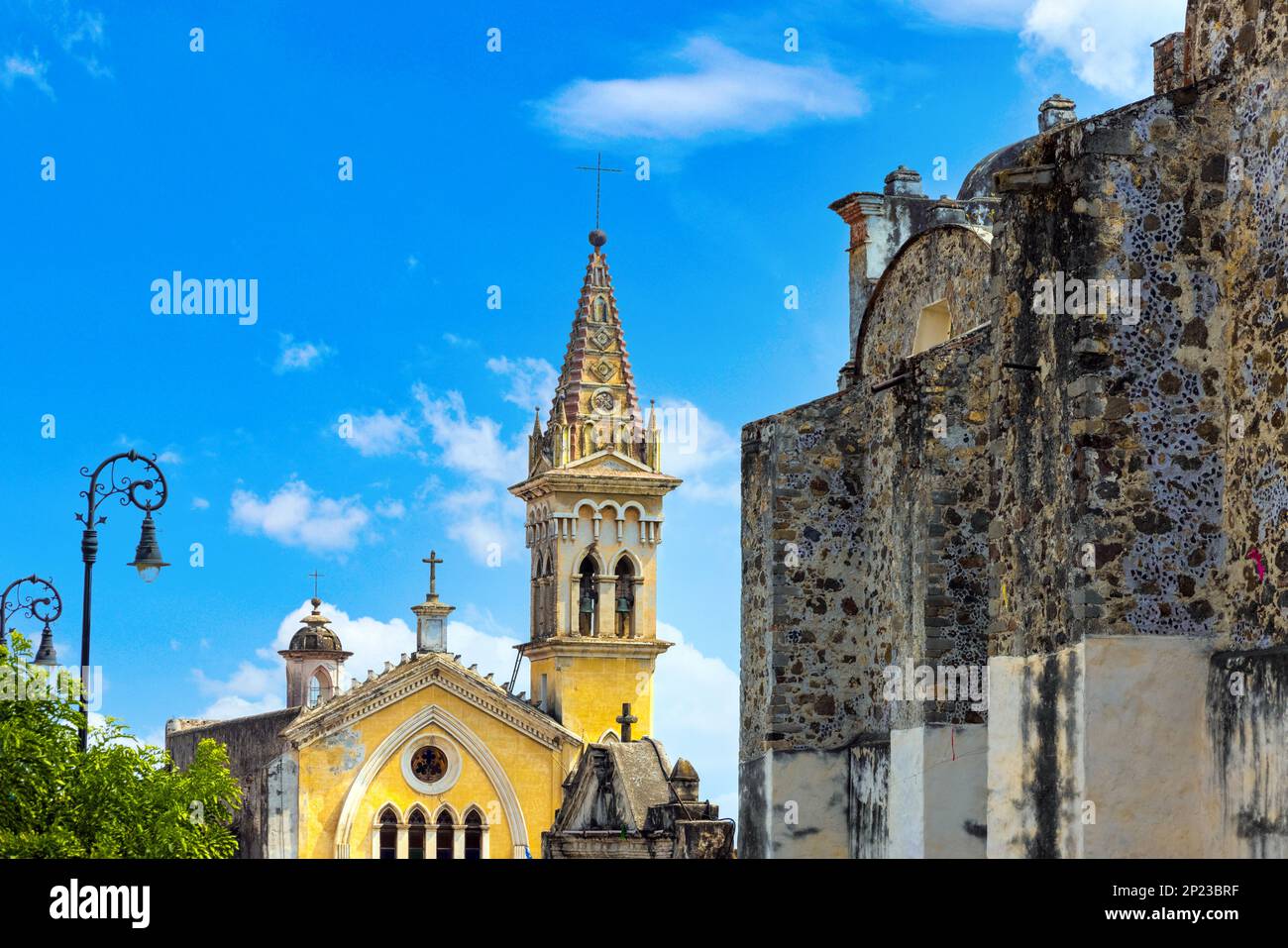 Cuernavaca cathedral and colorful colonial architecture of Cuernavaca ...