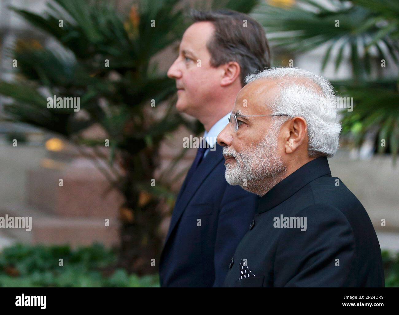 Britain's Prime Minister David Cameron and India's Prime Minister ...