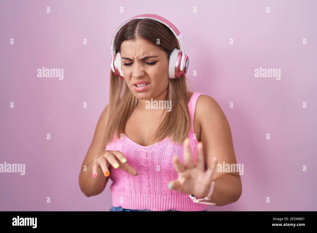 Listen disgusting hi-res stock photography and images - Alamy