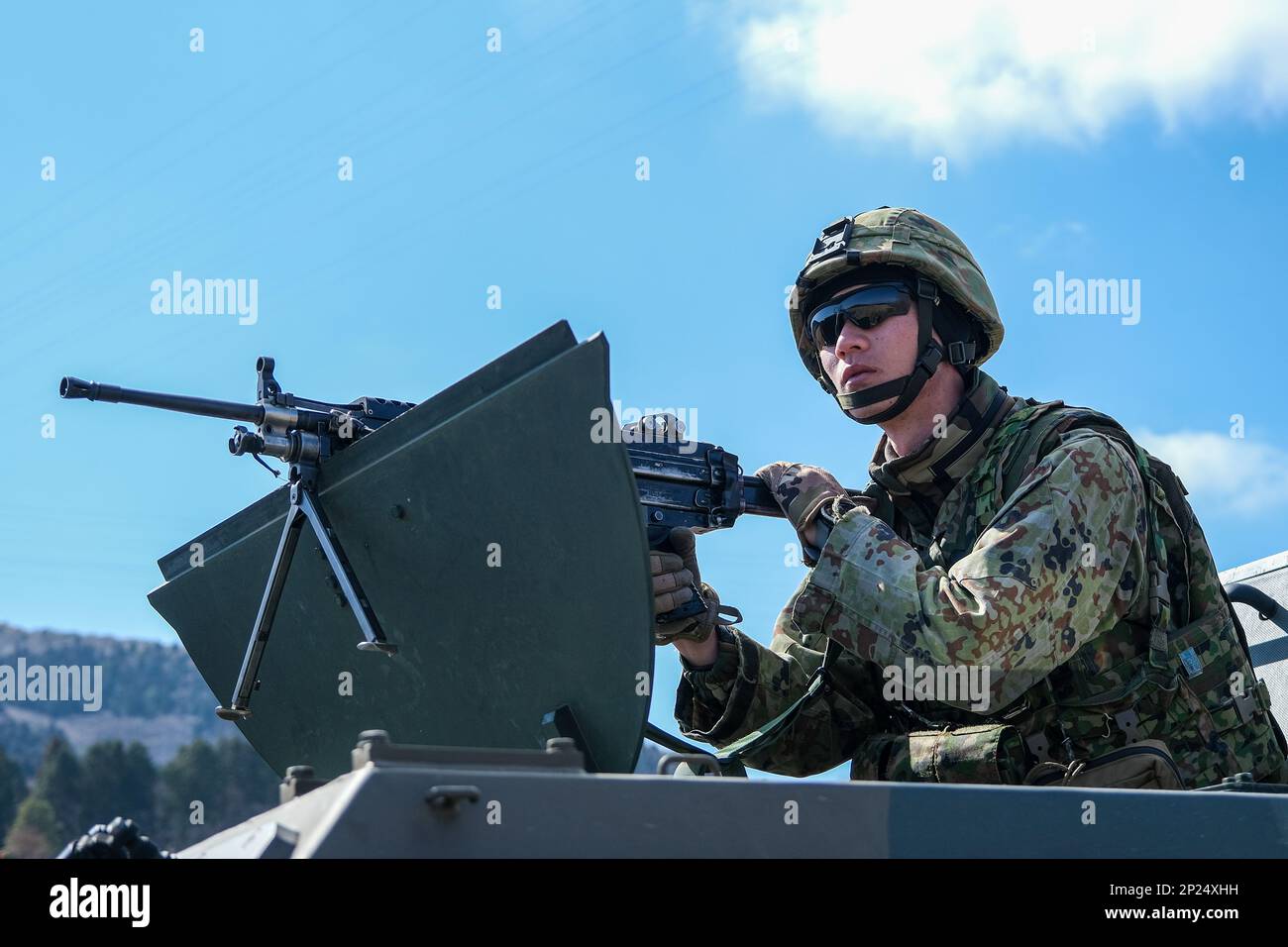 A Japan Ground Self-Defense Force soldier with 1st Regimental Landing ...