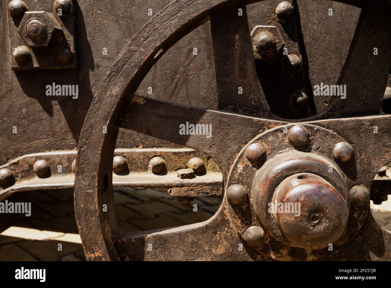 Artillery wheel hi-res stock photography and images - Alamy