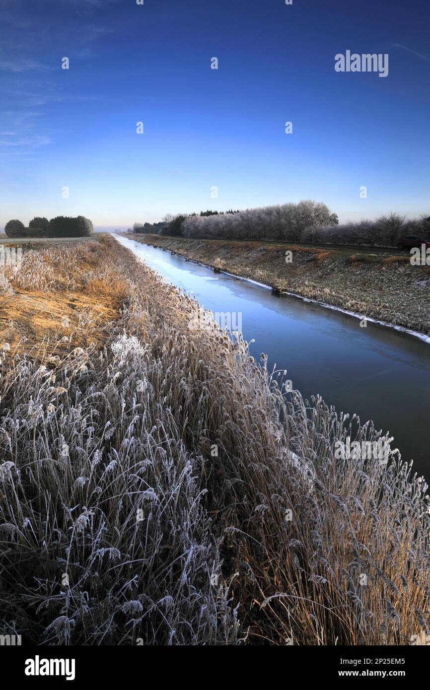 Winter frost over the North Level Main Drain, Gorefield village ...