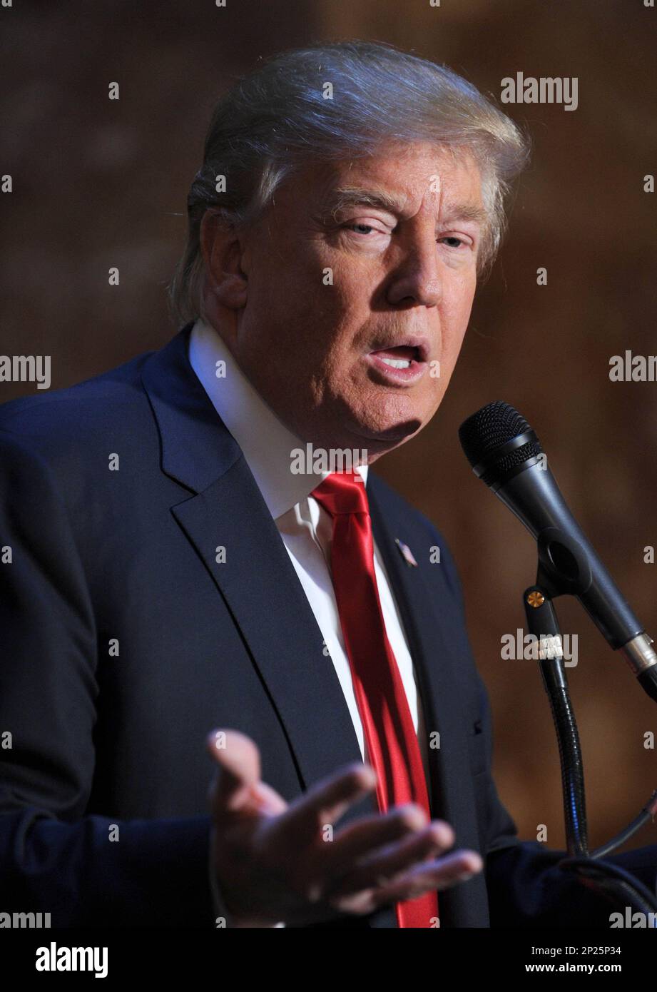 Photo by: GWR/STAR MAX/IPx11/3/15Donald Trump at a book signing for ...