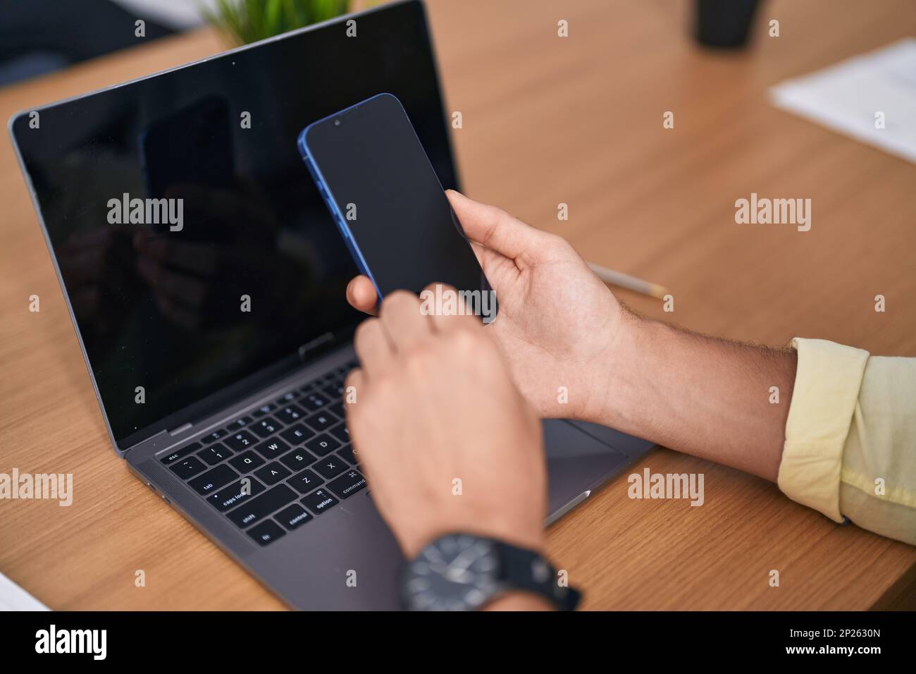 Arabian business man typing laptop hi-res stock photography and images ...