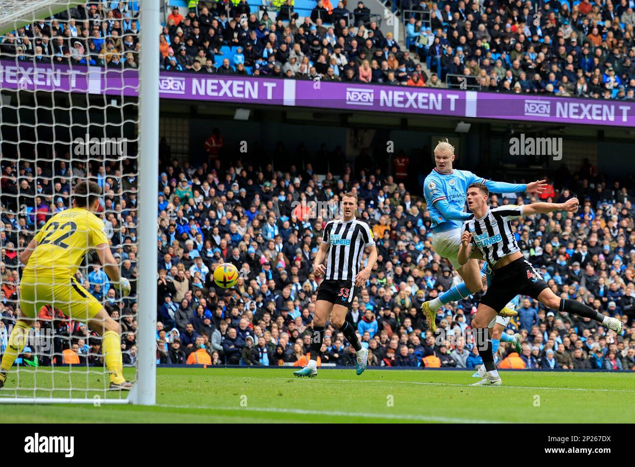 Erling haaland manchester city header hi-res stock photography and ...