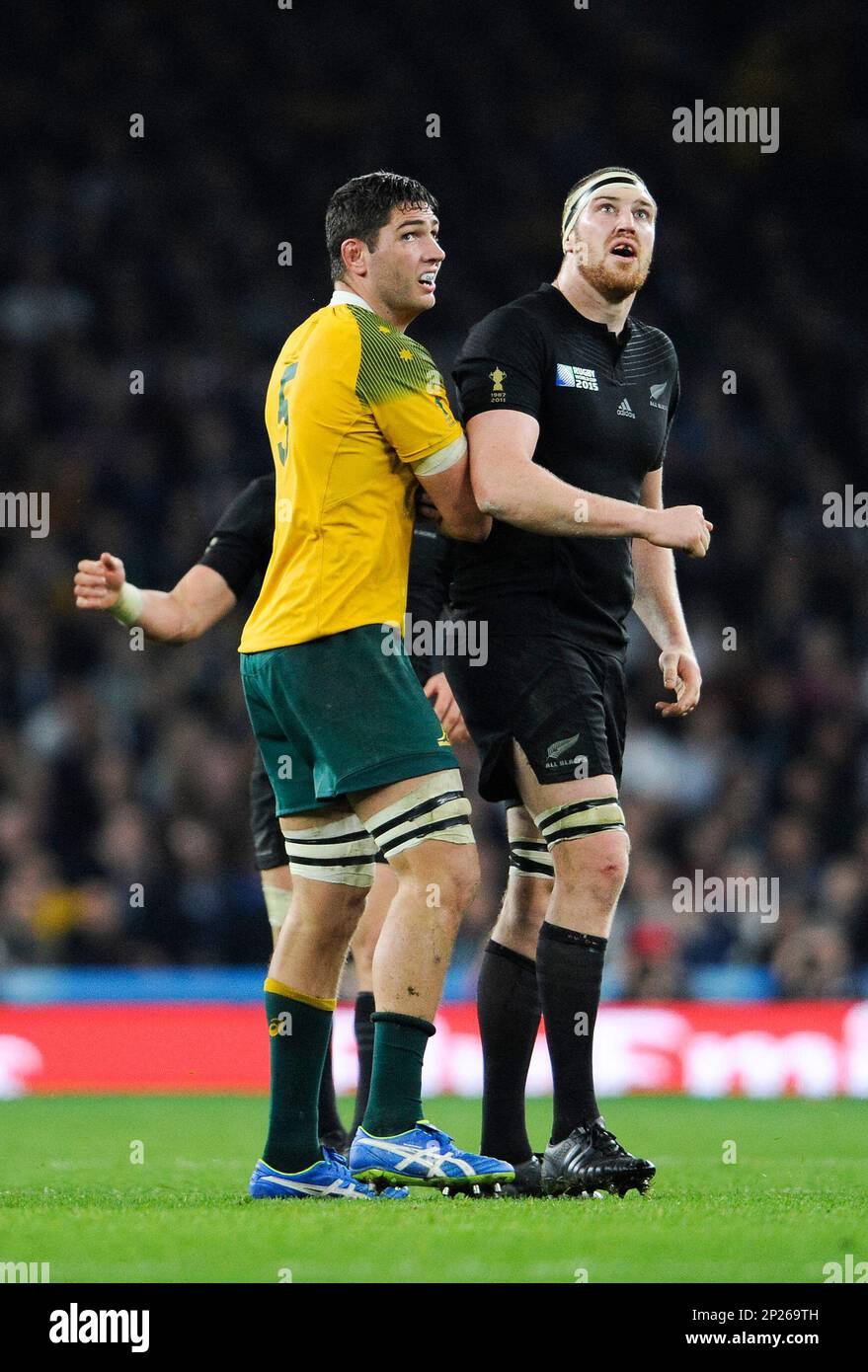 October 31, 2015: New Zealand's Brodie Retallick and Australia's Rob ...