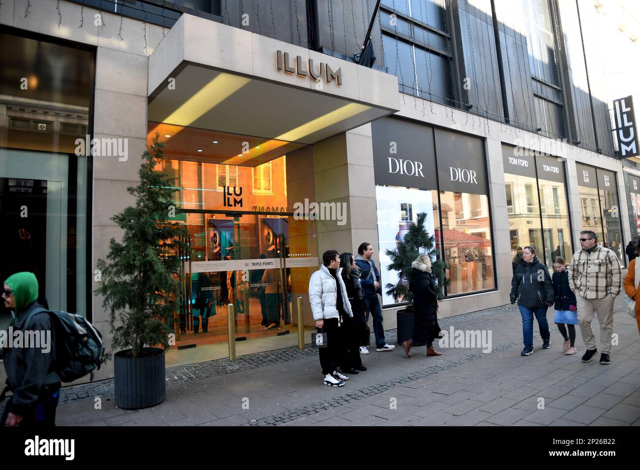 Illum department store hi-res stock photography and images - Alamy