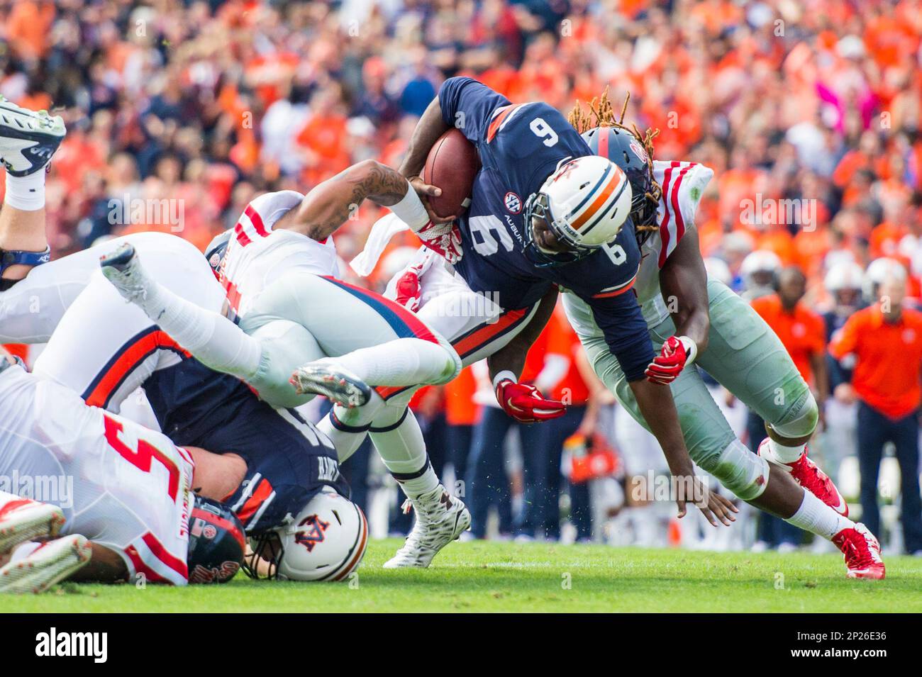 Auburn quarterback Jeremy Johnson (6) during the NCAA college football ...