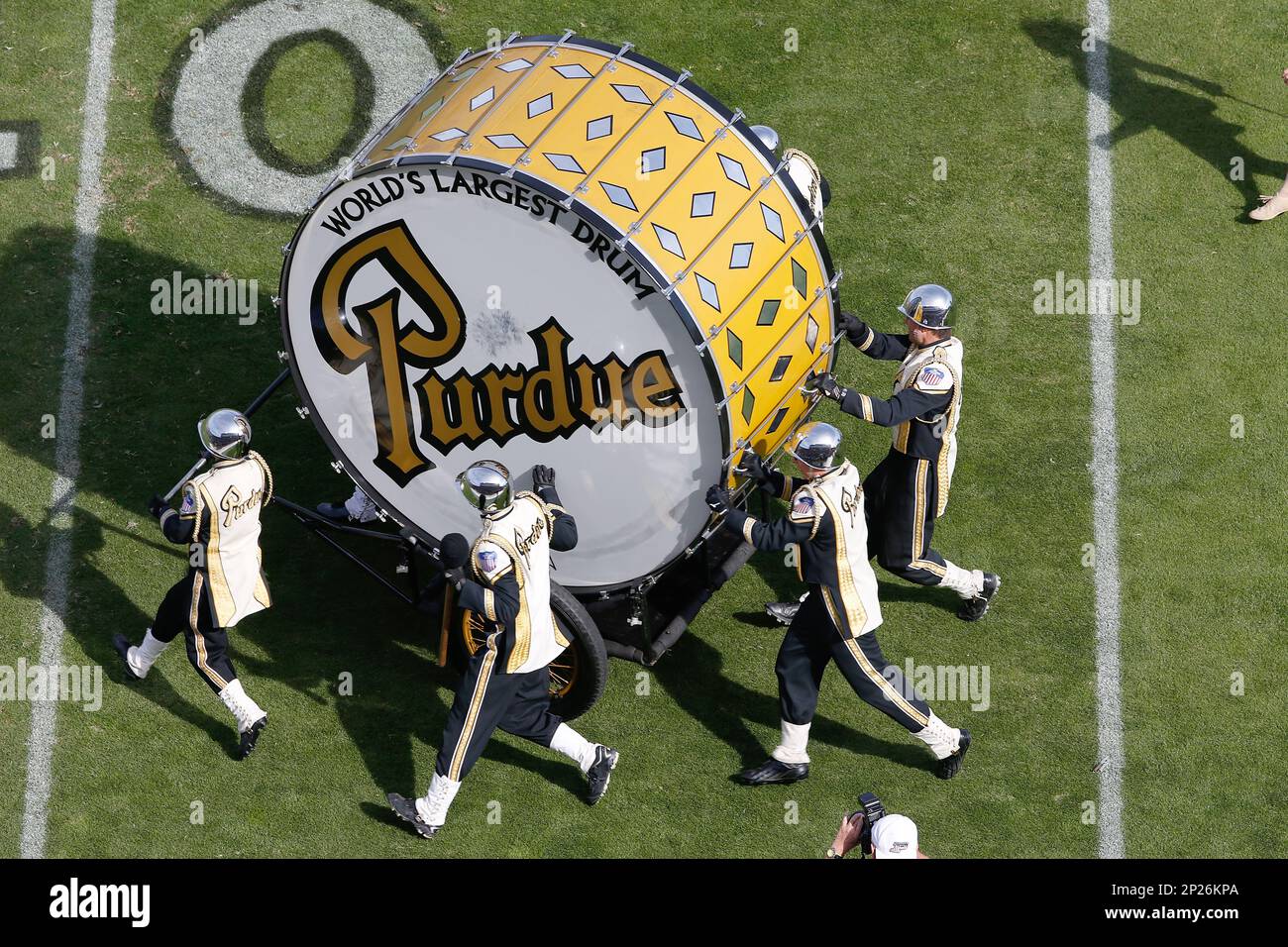 The Purdue Boilermakers Marching Band performs as the World's largest ...