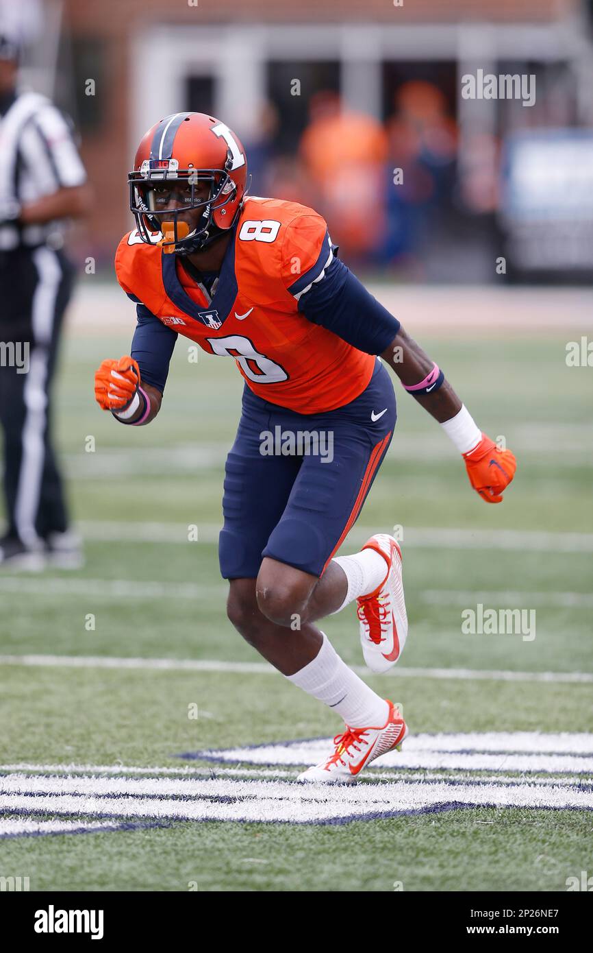 Illinois wide receiver Geronimo Allison (8) runs during a NCAA Football ...