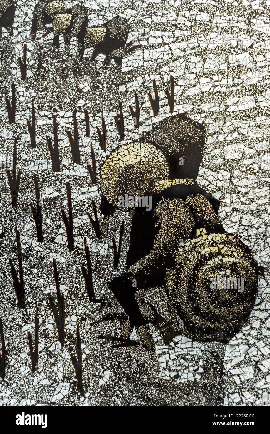 Vietnamese laquered eggshell art hi-res stock photography and images ... Vietnamese laquered eggshell art hi-res stock photography and images ...