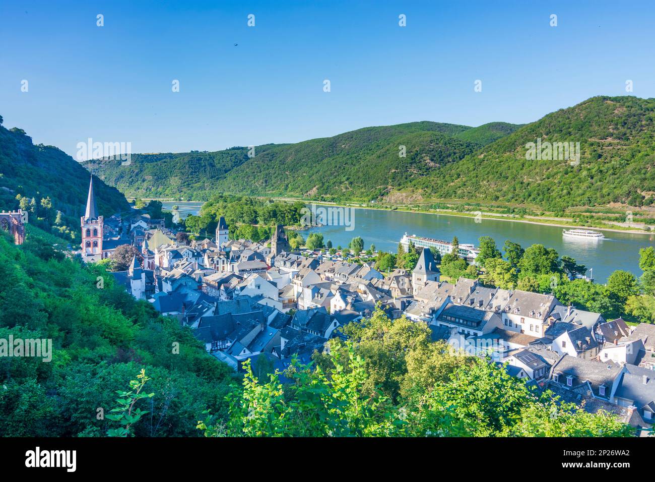 Bacharach: view to Bacharach Old Town with church St. Peter, river ...