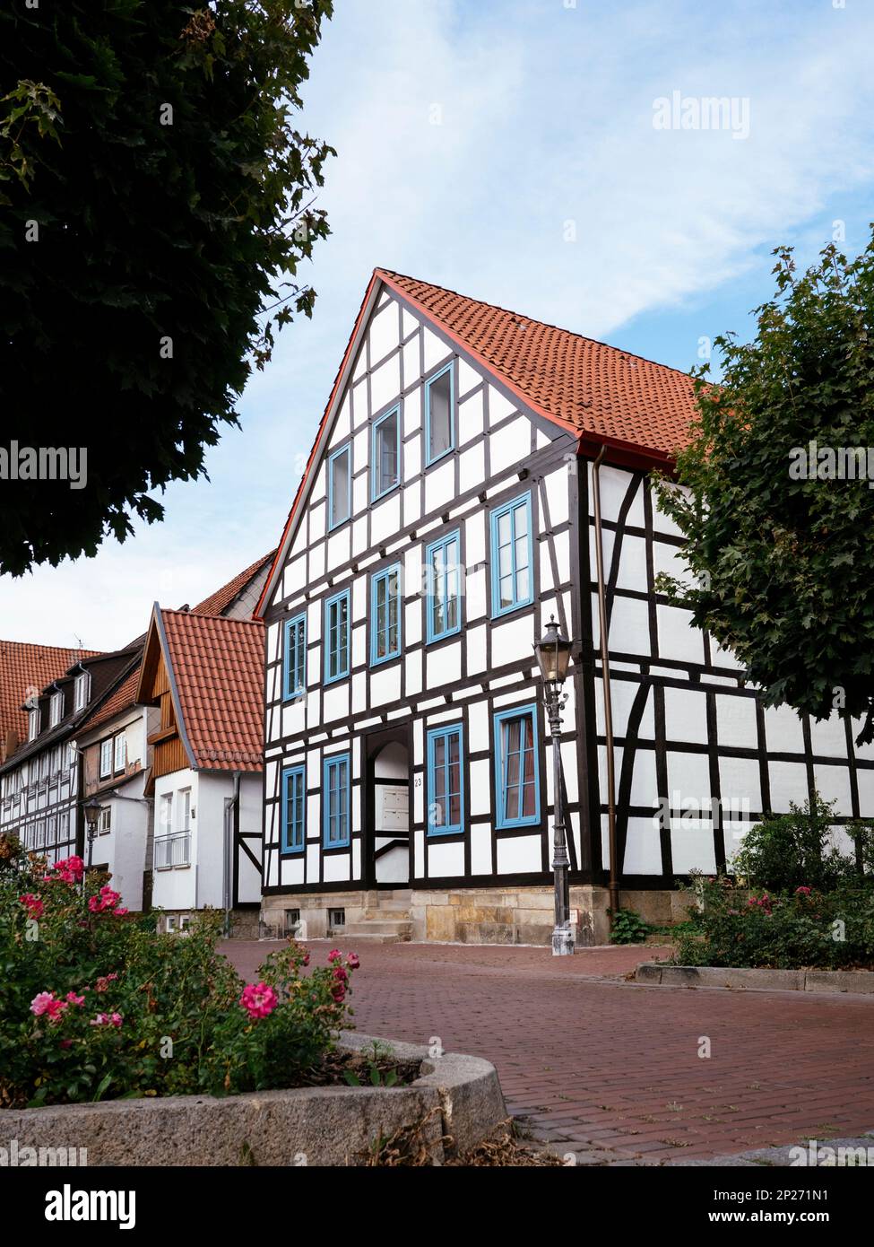 Germany, Lower Saxony, Rinteln, Traditional timber frame houses in ...