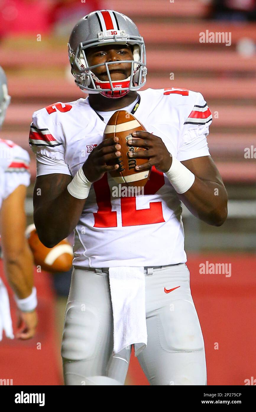 24 OCFT 2015: Ohio State Buckeyes quarterback Cardale Jones (12) warms ...