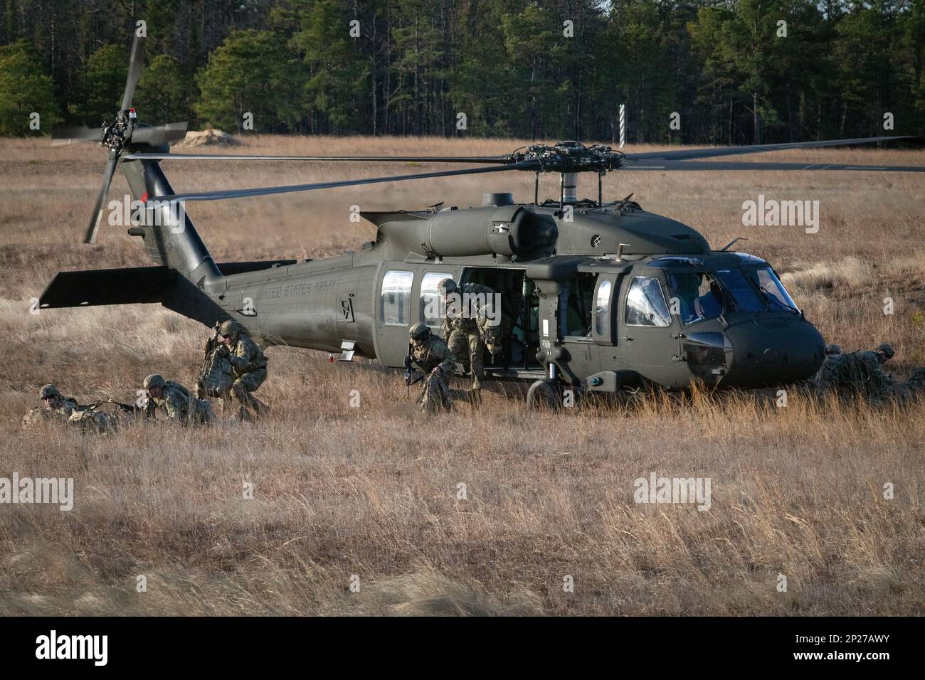 U.S. Army Soldiers with the 1st Battalion, 114th Infantry Regiment ...