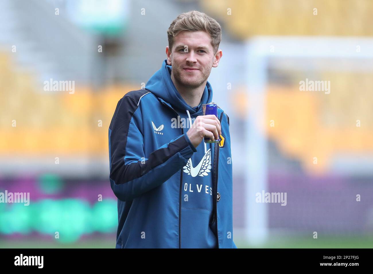 Nathan Collins #4 of Wolverhampton Wanderers arrives ahead of the ...