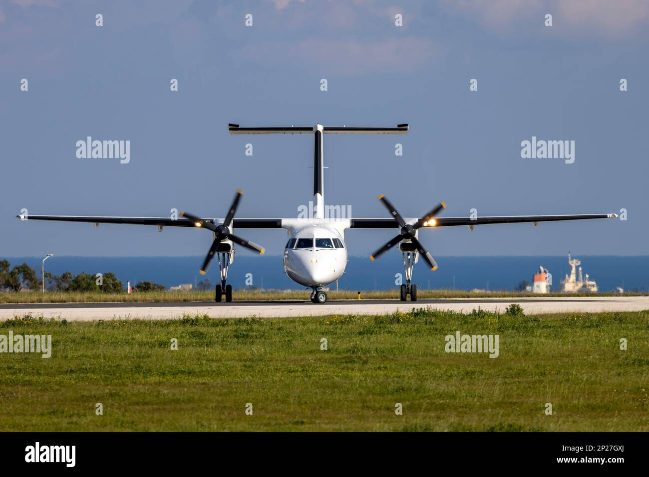 Universal Air De Havilland Canada Dash 8-102 (Reg: 9H-ONI) turning on ...