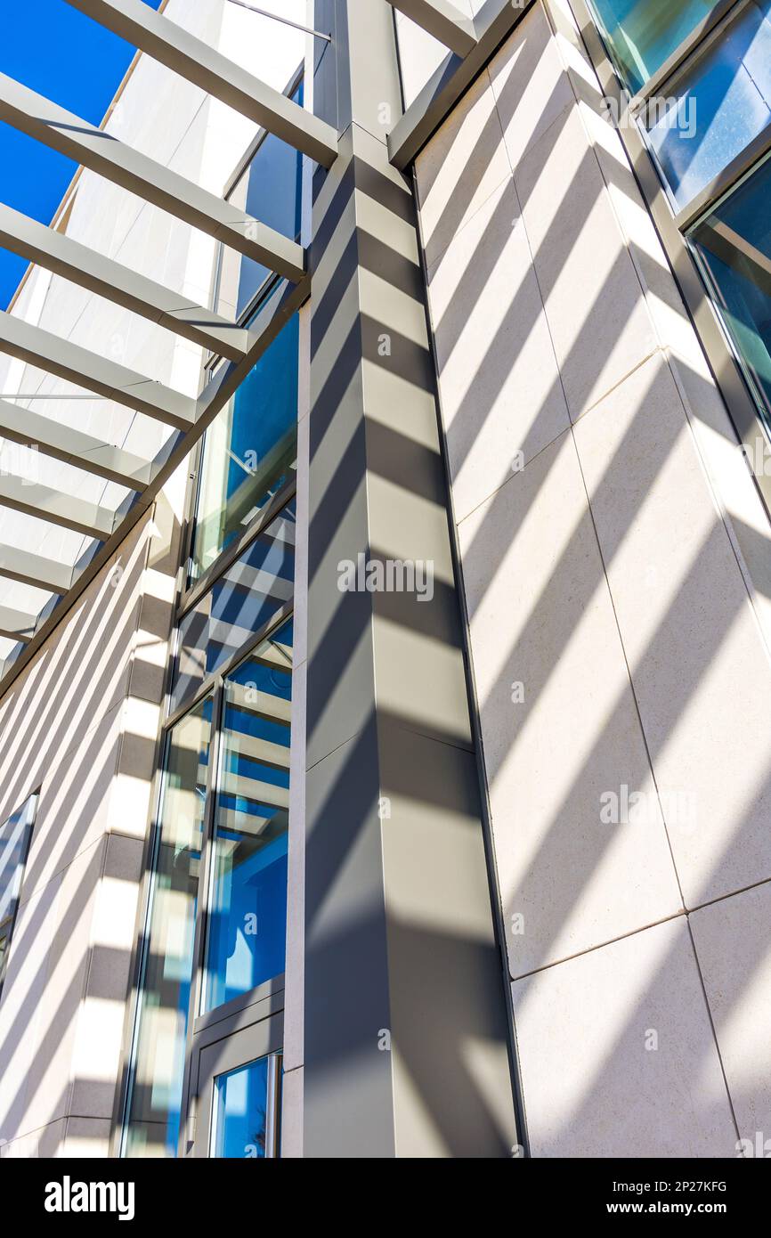 Overhead structure hi-res stock photography and images - Alamy