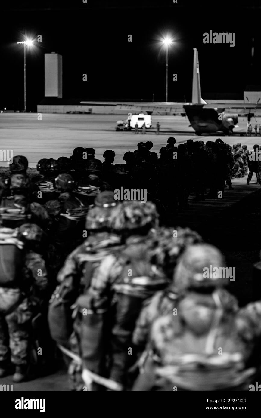Paratroopers of the 2nd Brigade Combat Team, 82nd Airborne Division ...