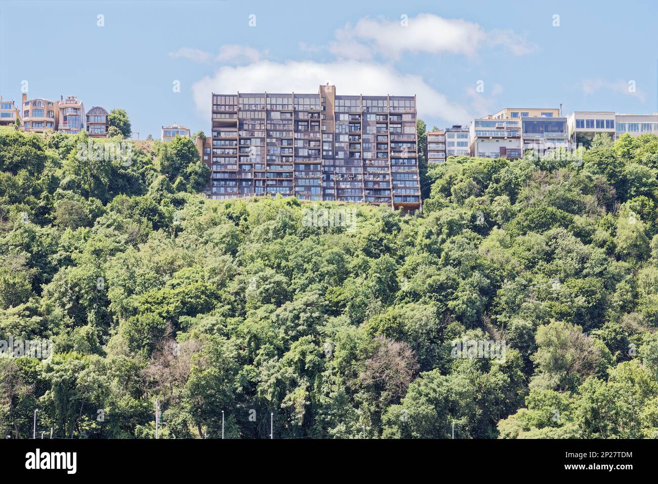 Pittsburgh Mount Washington: 1000 Grandview Avenue is the only high ...